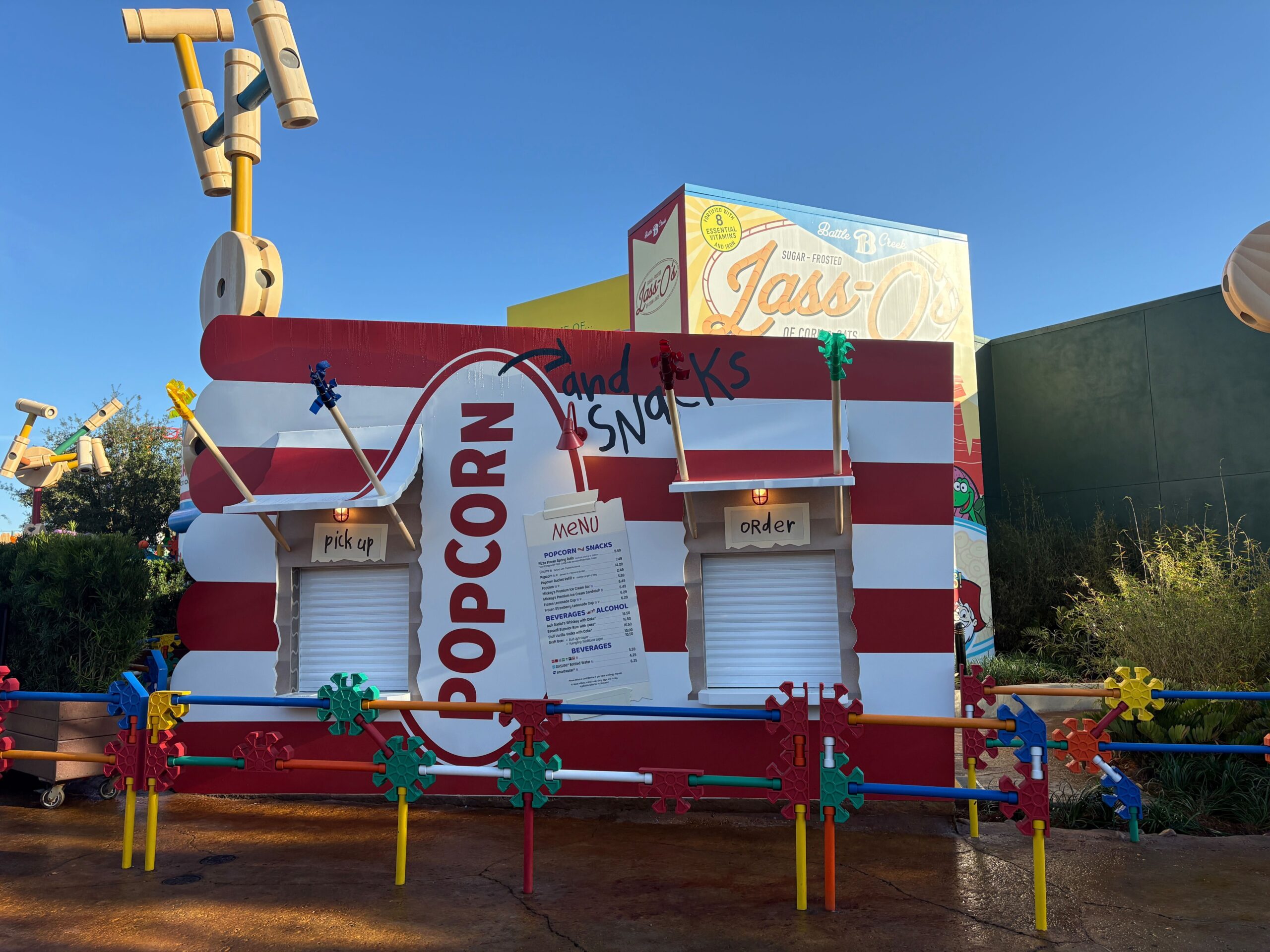 A First Look at the New Popcorn Kiosk in Toy Story Land - DVC Shop